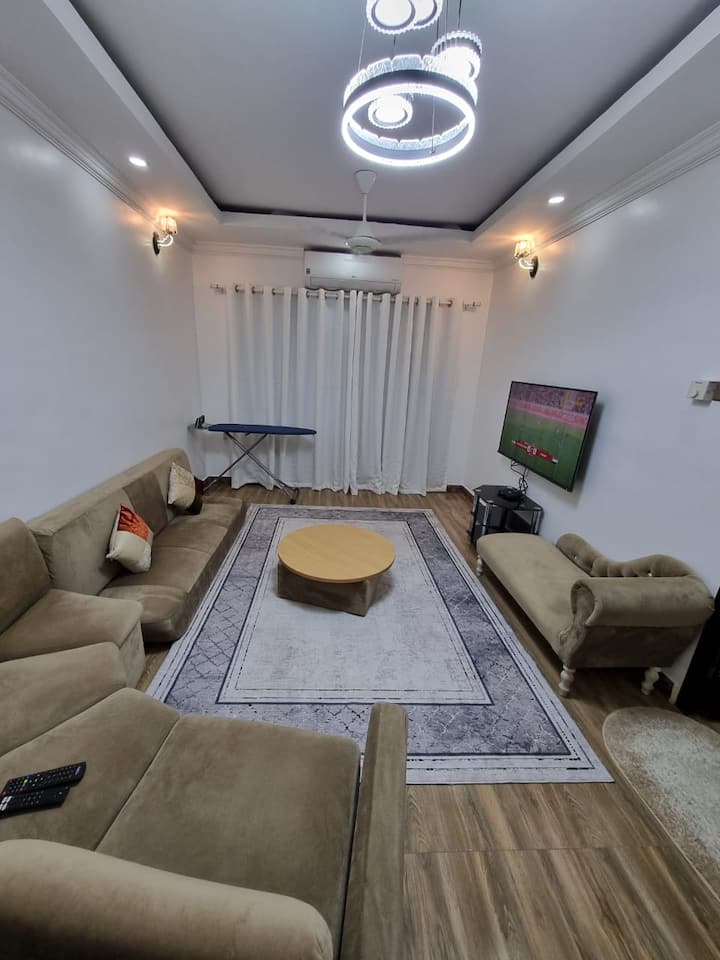 A Cozy Michenzani Apt | Opp. To Michenzani Mall. - Zanzibar