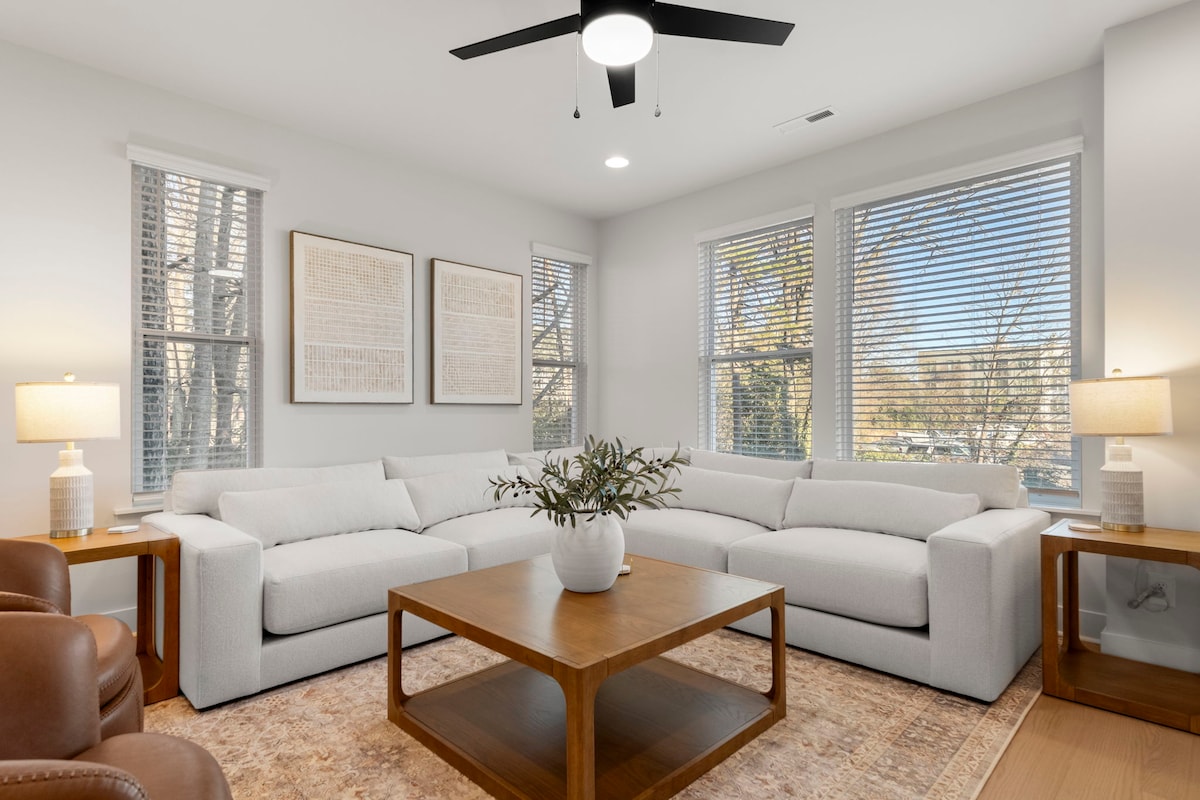 Rijtjeshuis op het dak met fitnessruimte in de buurt van luchthaven en ...