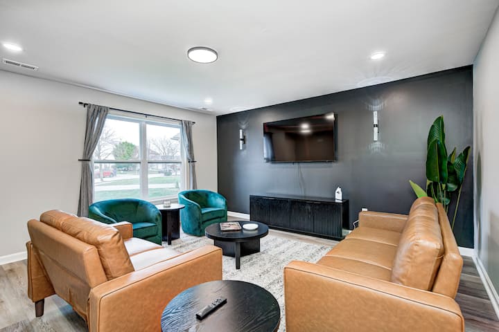 Shuffleboard~arcade~foosball~spacious For Groups - Noblesville, IN