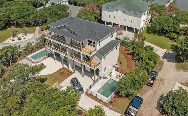 West Sound Story: Luxurious Pool & Elevator - Emerald Isle, NC