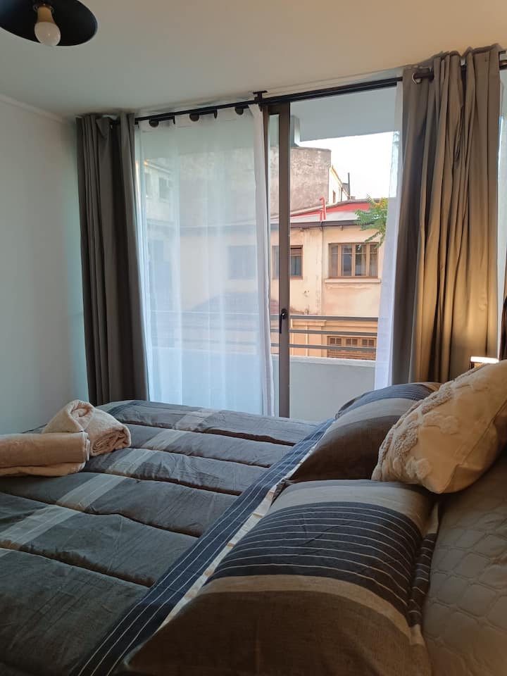 Santiago Centro 2h/2bfull Equipado + Wifi/tv 4p - Santiago, Chile