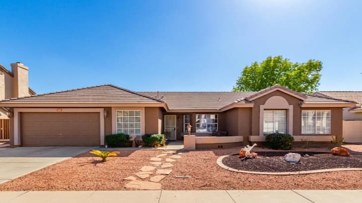 Sleeps 10 Close To Peoria Spring Training - Peoria, AZ