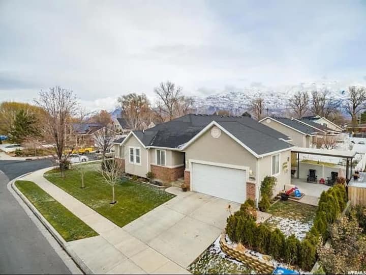 American Fork Get Away Retreat! - Vineyard, UT