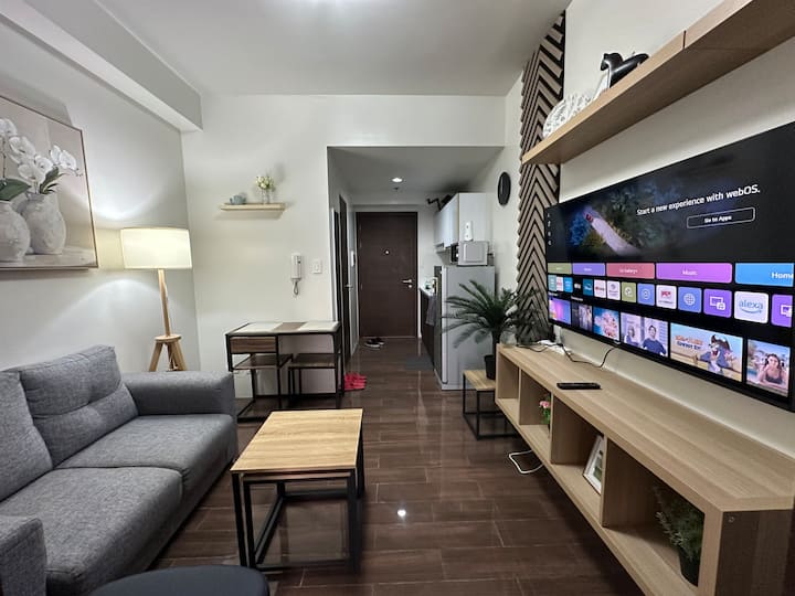 46-d Air Residences|balcony City View|minimalist - Manila