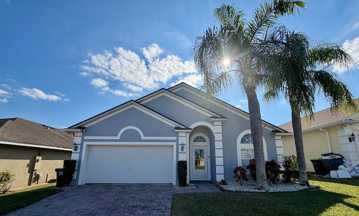 Disney Getaway Minutes From Disney & Theme Parks! - Davenport, FL