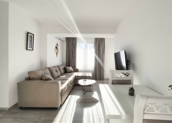 We Love Tirana City Center 3 Apartments 5br Blloku - 알바니아