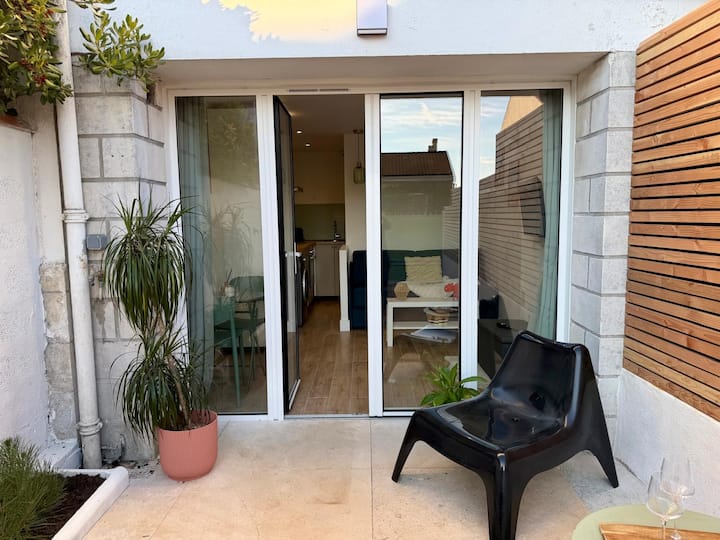 Studio Avec Jacuzzi Privé & Grande Terrasse - Île de Ré