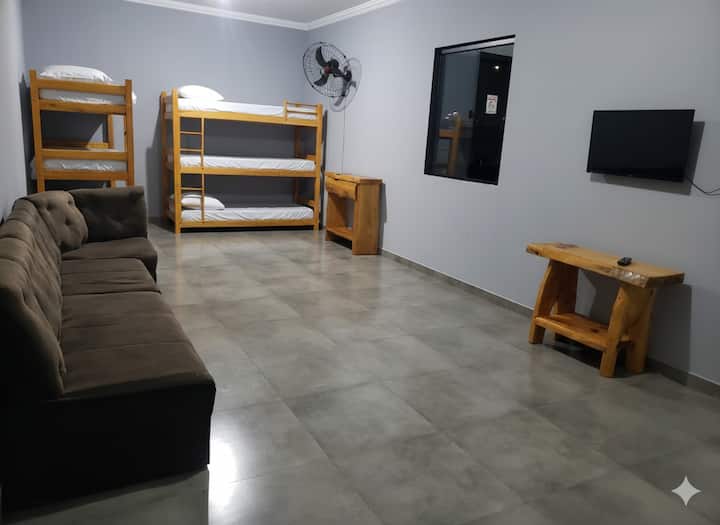 Ampla Casa Com Piscina - Pindamonhangaba