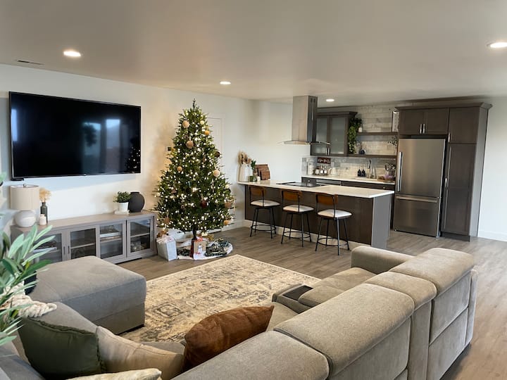 Cozy Cove - Burbank, WA