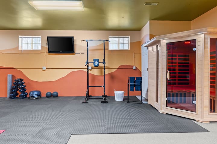 New Owner Special > Sauna, Gym & Juice Bar - Wausau, WI