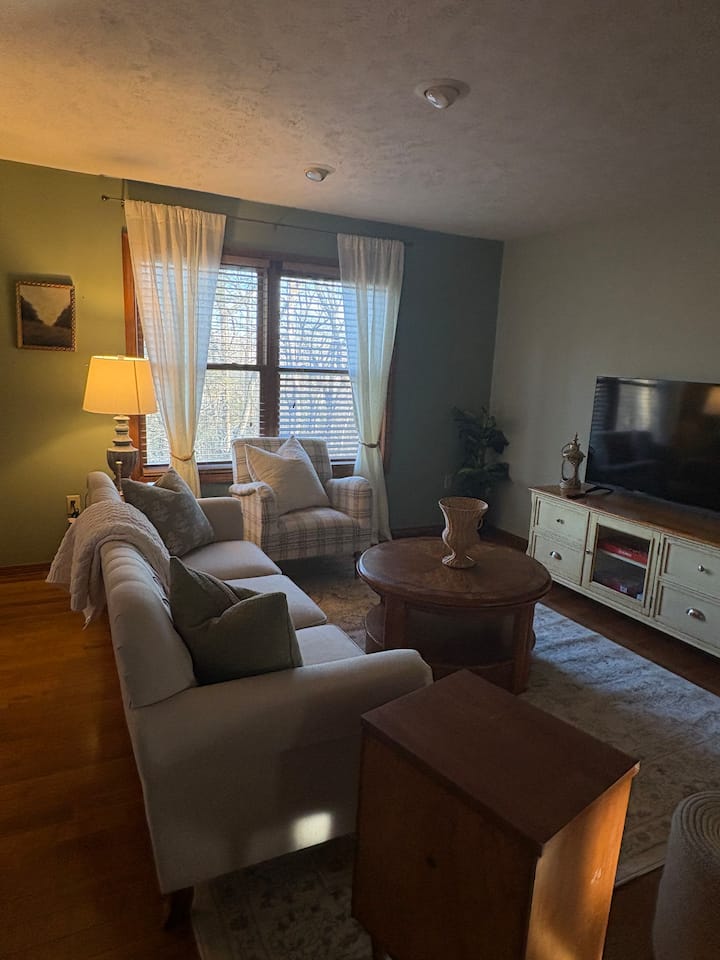 Romantic Cottage In The Woods - 스트래포드