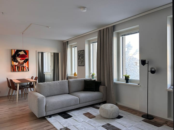 Market Square Home With Sauna & Balcony - ラフティ