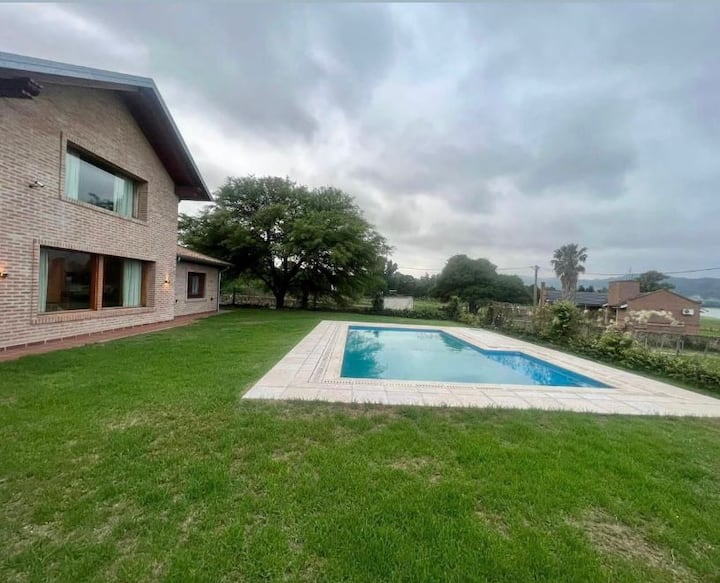 Casa De Huéspedes En Villa Lago Azul, Cordoba - Cosquín