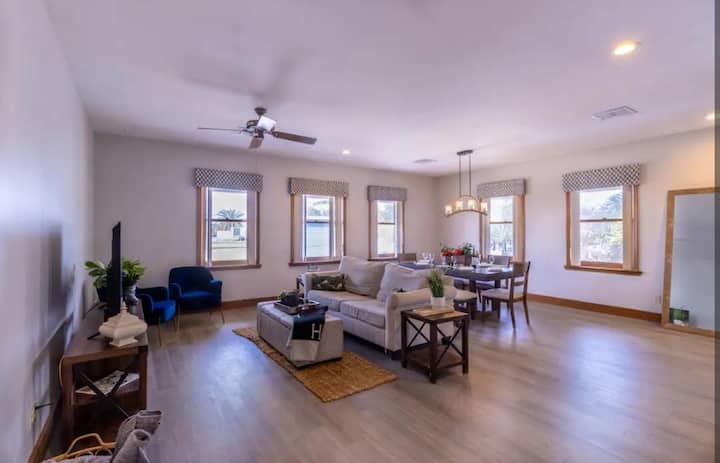 Riverwalk Retreat, Lively Downtown Vibe - Stuart, FL