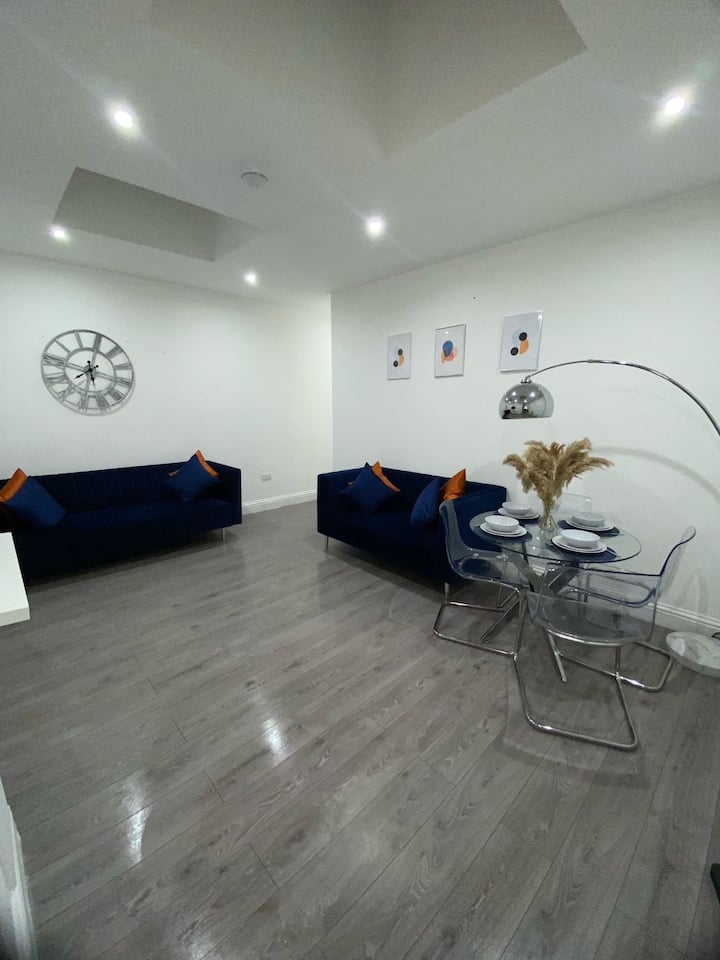 Stylish Cosy 2bedroom Flat In London|free Parking - Croydon