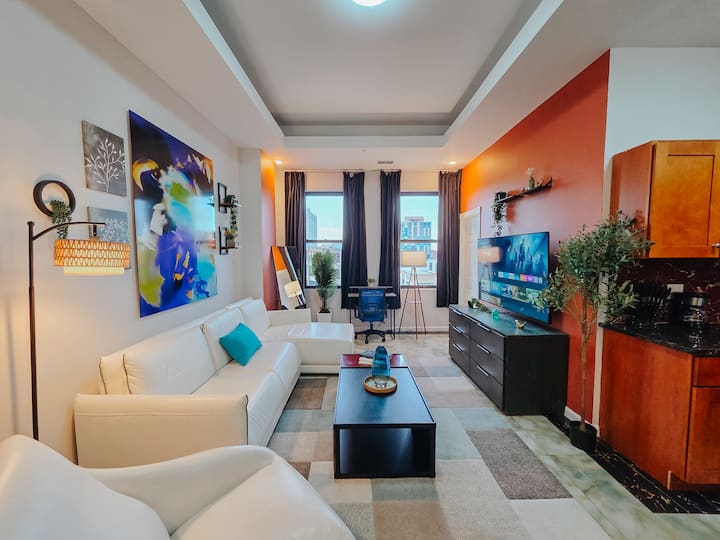 Vista | King Bed | Elevator | 12-ft Ceilings - Bala Cynwyd, PA