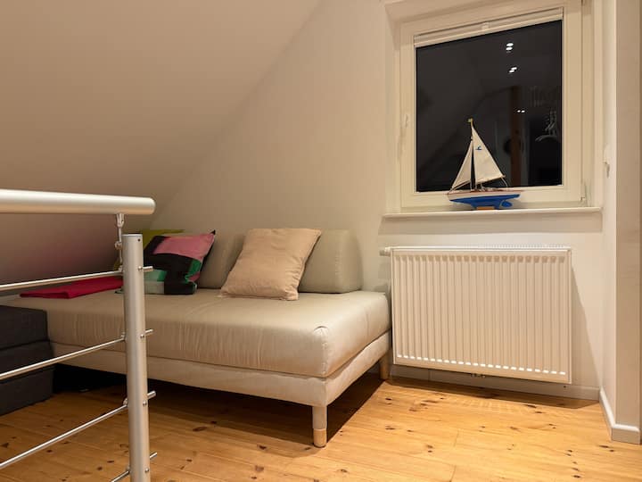 Gemütliche Kleine Dachgeschosswohnung - Lübeck