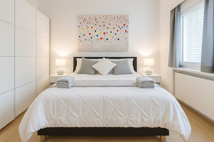 Lake-view Apartment - Lugano