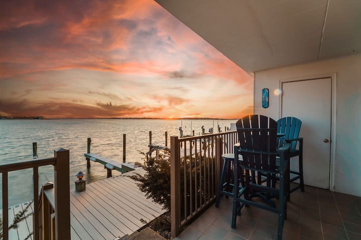 Bayfront Bliss: Your Waterfront Getaway - Ocean City, MD