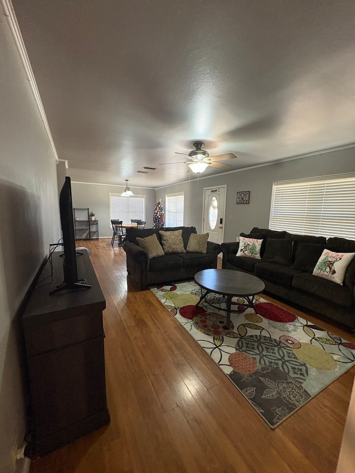Red Brick Ranch Retreat - Vernon, TX