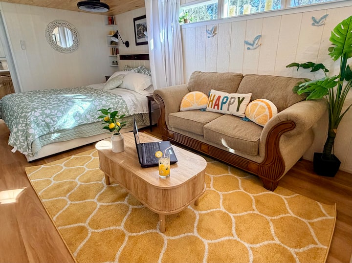 Lemon Drop A Tiny Home 
Near Springs & Gulf - Homosassa Springs, FL