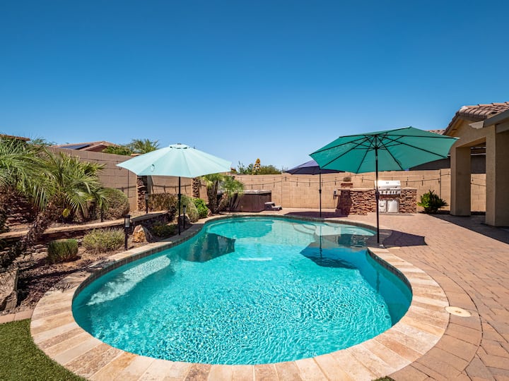 Free Heated Pool, Hot Tub, Built-in Grill - Surprise, AZ