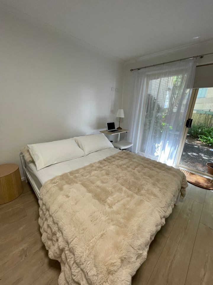 Secret Beach Getaway - The Entrance