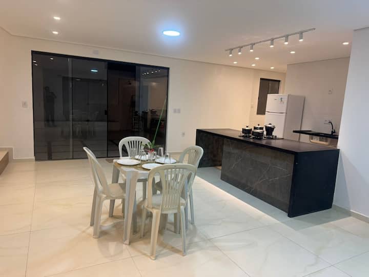 Casa Grande Com Aréa Gourmet E Garagem Para Tempor - Itacaré