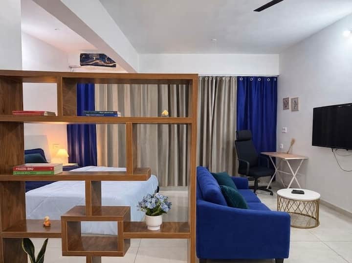 The Sapphire Atelier - From Atelier Series - Pune