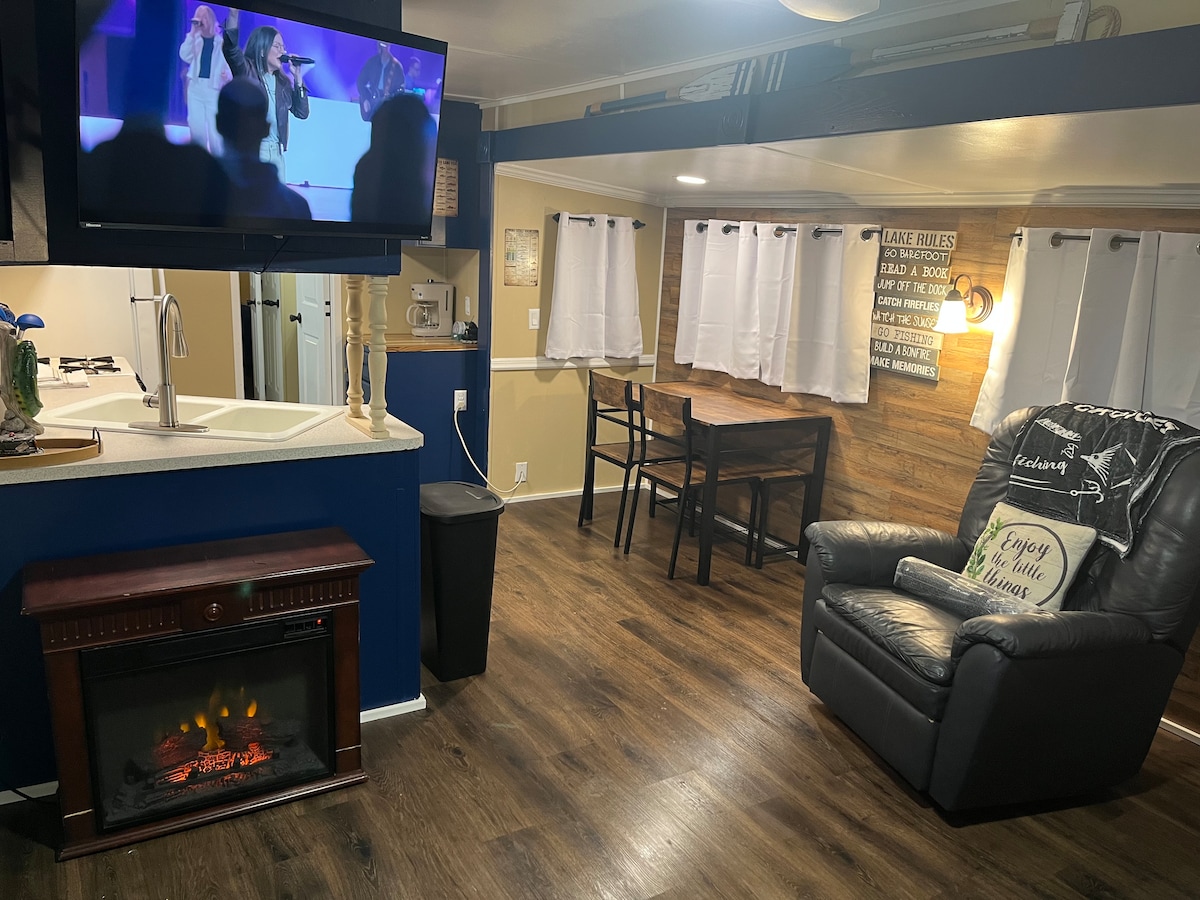 Retraite de pêcheur - Camping-cars/caravanes à louer à Cosby, Tennessee ...