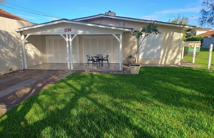 Casa 4 Dor. Centro Xangrilá, Divisa Com Atlântida - Xangri-Lá