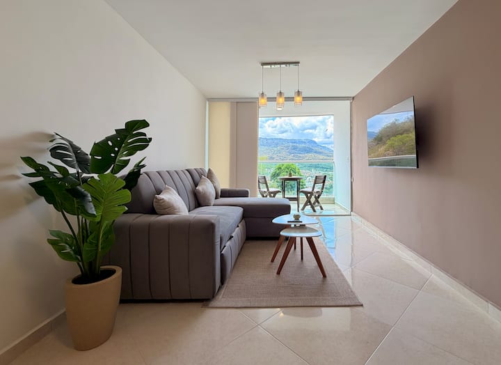 Espacio Cómodo, Piscina, Jacuzzi Y Parqueadero. - San Gil