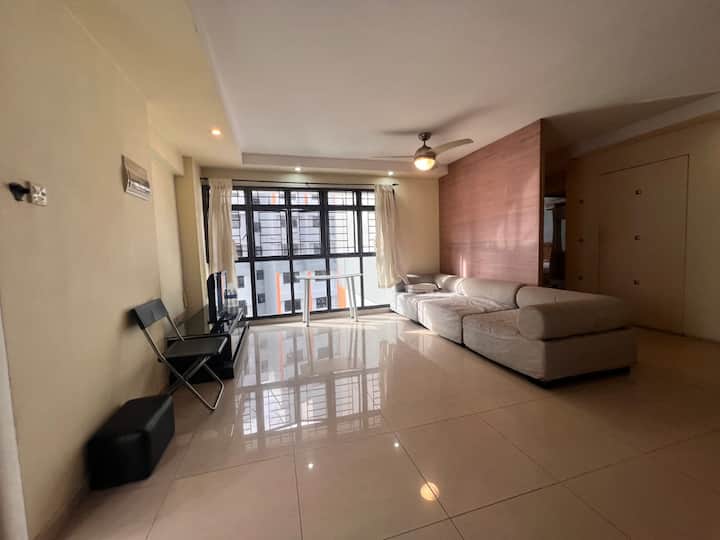 Peaceful 2-bedroom Home Family-friendly - Singapore
