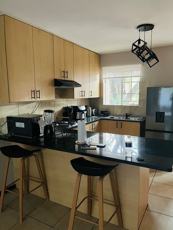 Bachelors Apartment In Lephalale - Lephalale