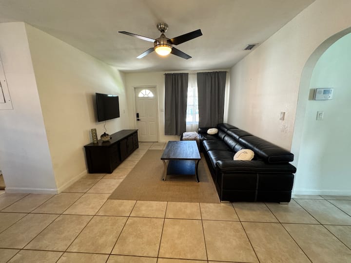 Fort Lauderdale Gem Private Yard And Patio - Fort Lauderdale