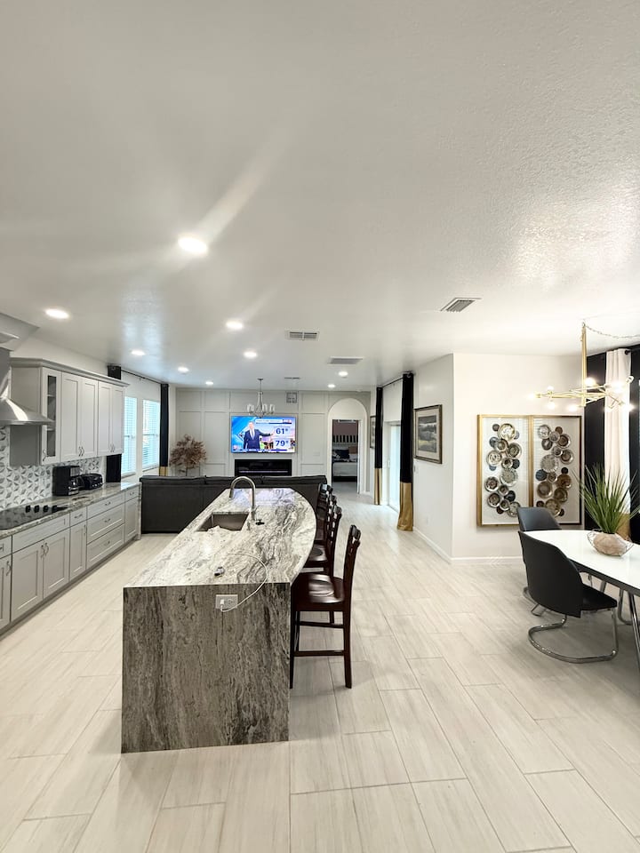 Brand New Luxury Modern 5br/4.5ba+game Room Home - Altamonte Springs, FL