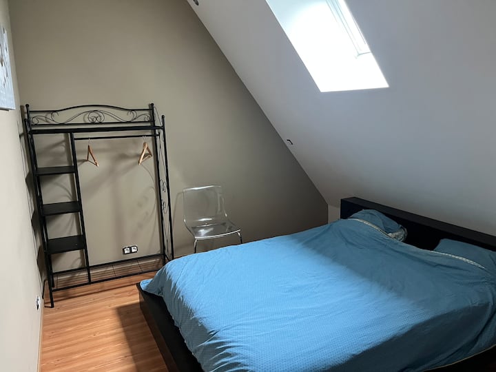 Chambre Calme Et Confortable - Dour