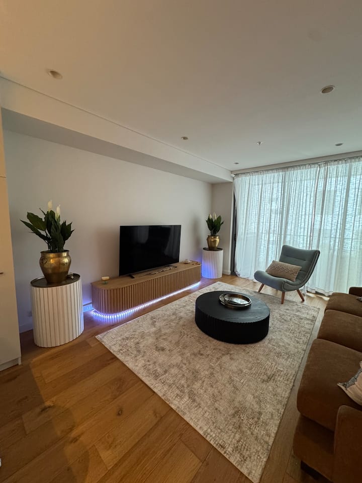 Gorgeous Apartment W Gym & Sauna In The Building - North Sydney