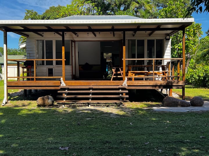 Absolute Beachfront In The Heart Of Mission Beach - Mission Beach