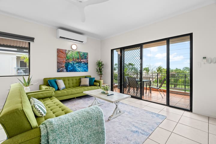 Zen Emerald Shore: Seaview - Balcony - Sunset View - Darwin