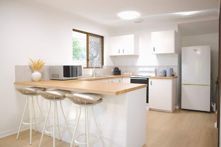 Beachy Family Stay! Modern, Stylish, Walk To Beach - Perth