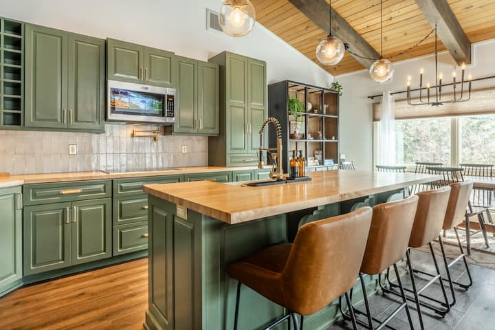 Refined Mountain Retreat - Mammoth Lakes, CA