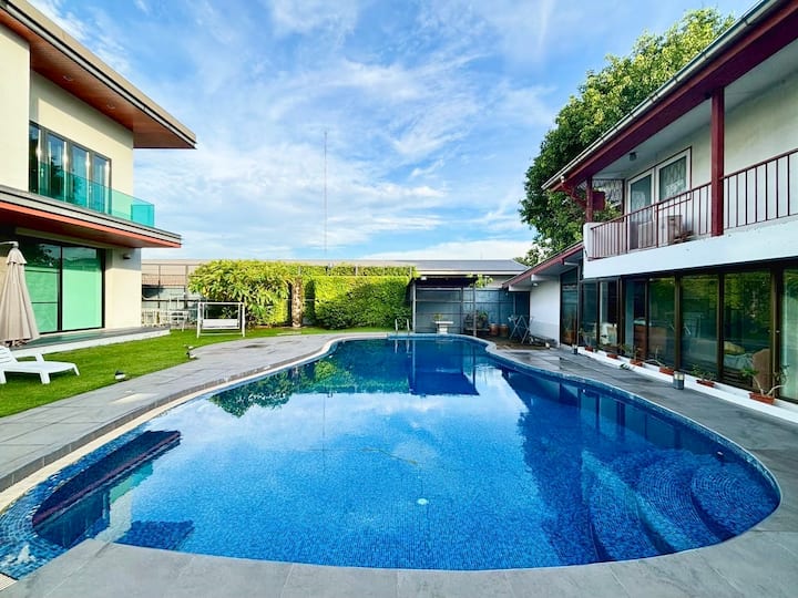 Private Cozy Home With Pool In Downtown 3 Mins Bts - Bangkok