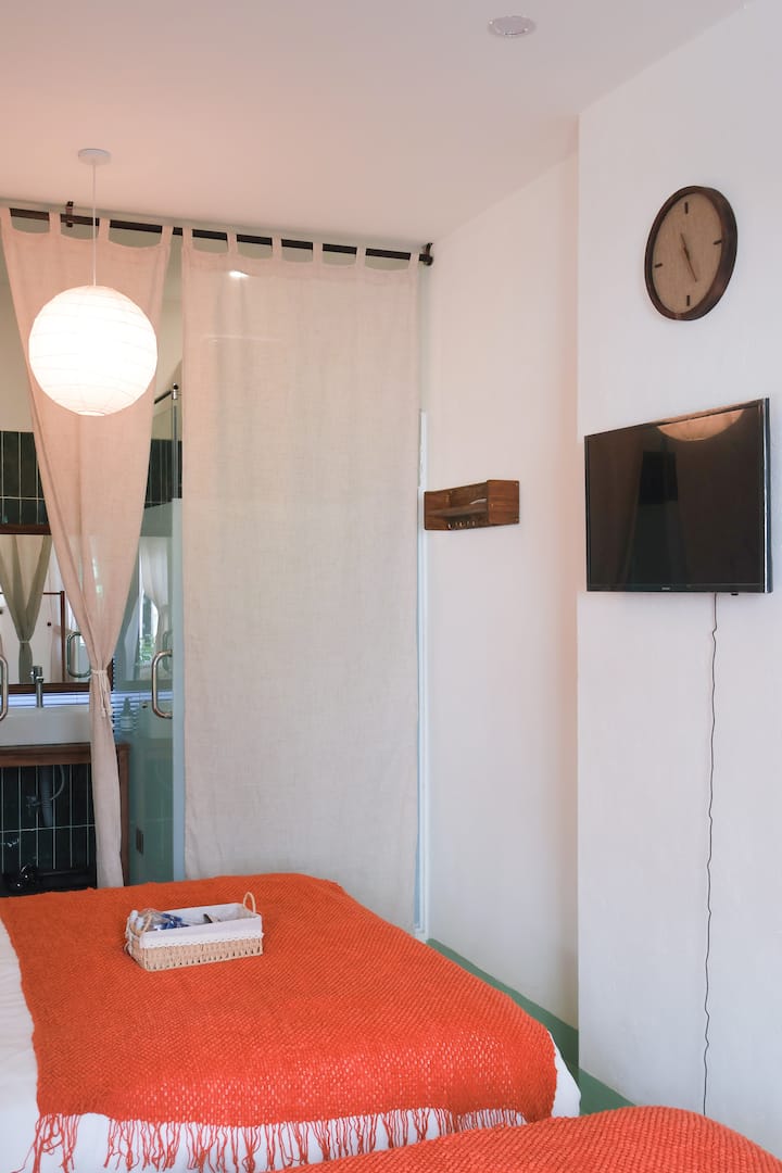 Maison entière calme en centre-ville | Près du marché de Han - Maisons ...