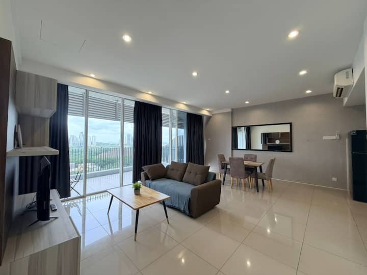 Amaizing View In A Fully Furnished Apartment - Jurong East