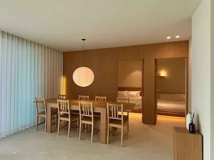 #광안리해수욕장 #광안역5분 #수영역7분 #센텀시티벡스코  #넷플릭스 #짐보관 #무료주차 - Busan