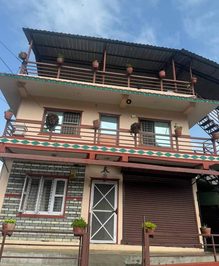 Peaceful Place With The Amazing View Of Mountains - Pokhara