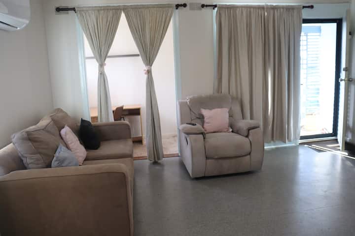 The Sundown Stay - Dubbo