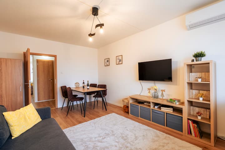 Modern 2br•free Parking•near Highway•self Check-in - Győr