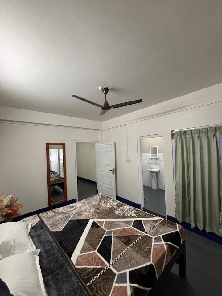 Super Deluxe Two-room Suite With Queen Bed - Shillong